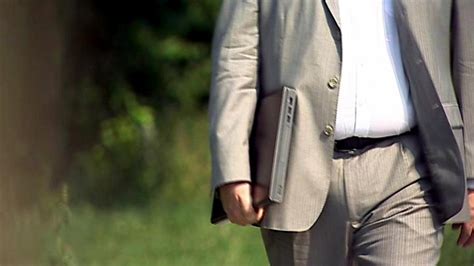 Demonstrated Data Theft On The Road With A Life Hacker DW 09 03 2013