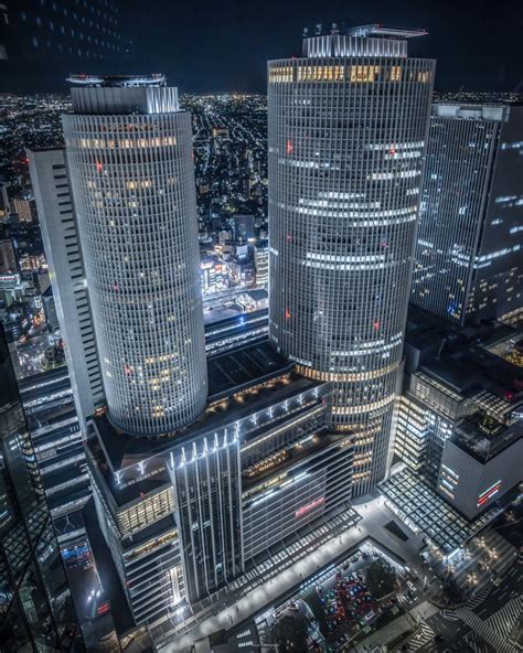 Koichi On Twitter 近未来感溢れる名古屋駅周辺夜景。 現代日本建築 高層ビル 都市