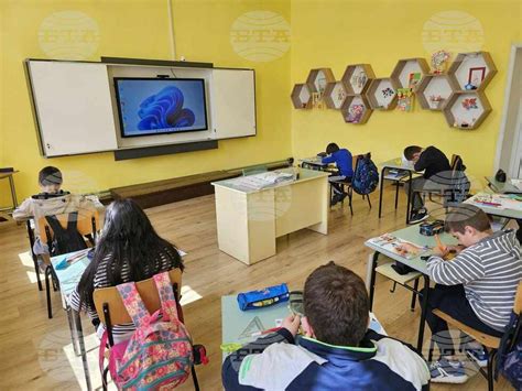 СТЕМ кабинет и високотехнологична класна стая с насоченост към природните науки бяха открити в