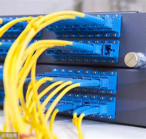 光纤网络早已经普及起来，但是你知道光纤的发展历程吗？ 通信