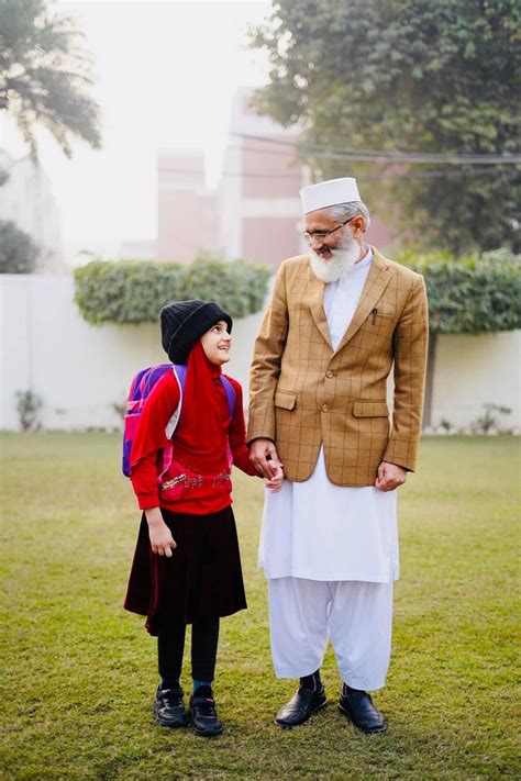 Harun Najafizada On Twitter دختر افغان، دختر پاکستانی