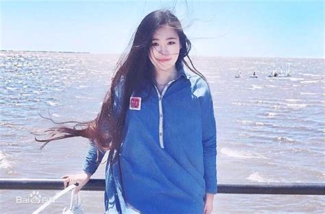 最新汤家琦 Angela 壁纸 万佳直播吧