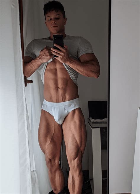Feel My Powerful Quads 😝 Rgaymuscleworship