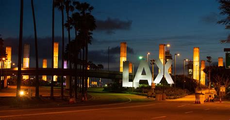 Lax Runway 2 Taxiways Reopen After 17 3 Million Renovation Cbs Los Angeles