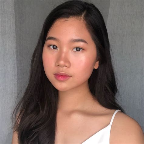 Sophia Reyes Youtube