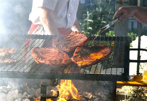 Go To The Windy City Ribfest For Barbecue And Live Music