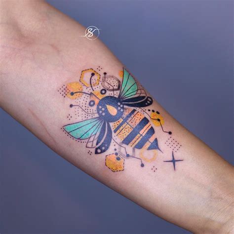 Honey Bee Tattoo Designs Amazing Honey Bee Tattoo Design