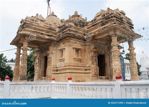 Beautiful Arcuitecture Of The Shrine Shree Rishabhdev Swetambar Jain