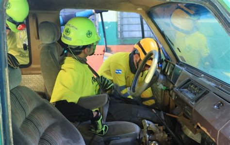 Comandos Prepara A Sus Voluntarios En Rescate Vehicular Comandos De