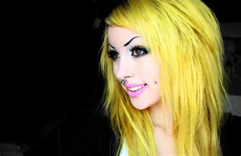 Yellow Hair Dye Color Spray In Neon Bright Blonde Temporary Yellow Dye Brand Toning