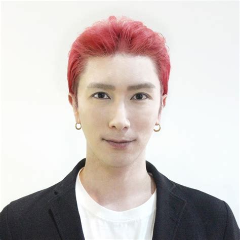 강원준 일본회사 그래픽 디자이너 로켓펀치