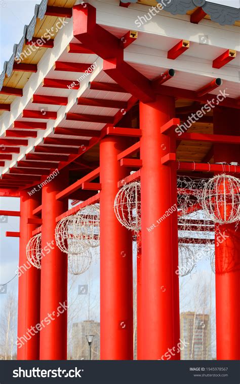 1661 Imágenes De Red Pillars Japan Imágenes Fotos Y Vectores De