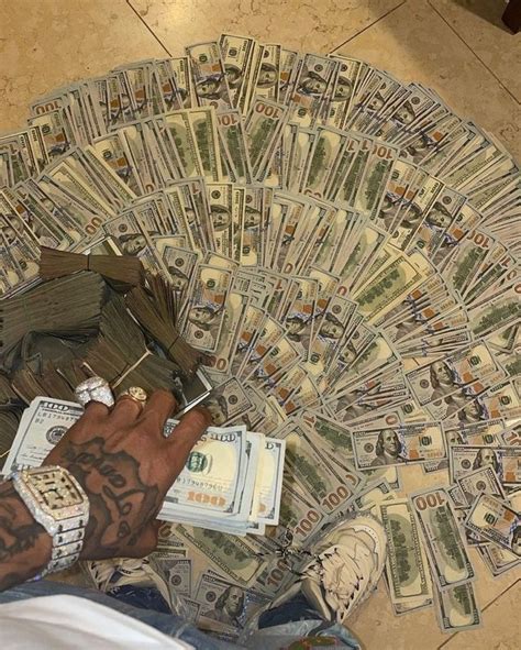 Money And Happiness A Powerful Image
