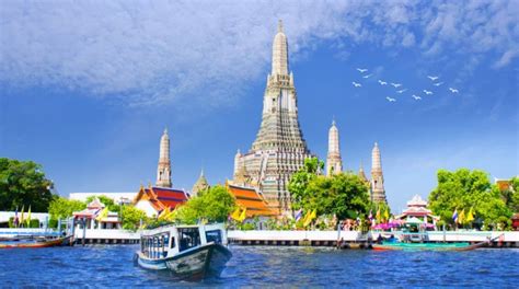 วัดอรุณราชวราราม ไหว้พระปรางค์ นั่งเรือชมวัดสวยงาม