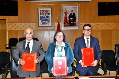وزيرة التضامن توقع اتفاقية شراكة باقليم الرحامنة لتعبئة القطاع الخاص من