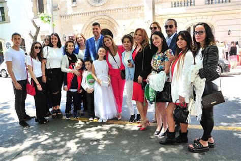 ¡toda La Familia Presente Las Fotos De La Comunión De Mía La Hija De