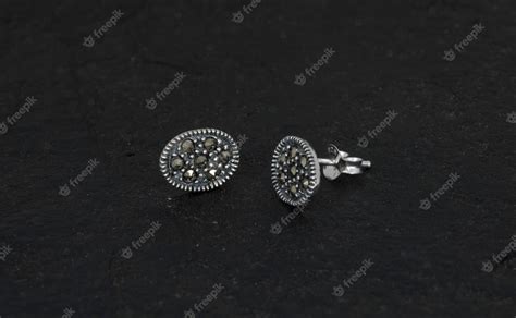 Premium Photo Daimond Earring