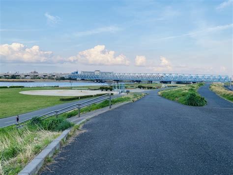 【足立区】カラフルな景色がきれい！ 荒川河川敷「虹の広場」のチューリップが見頃を迎えています！ 号外net 足立区