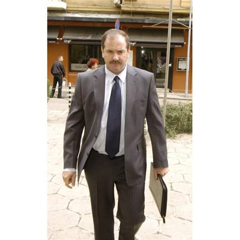 Махат шефа на НЕК заради скандала с „Белене”