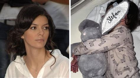 ЗА ПЪРВИ ПЪТ Снахата на Васил Божков показа третия му внук СНИМКА