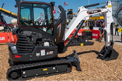 Bobcat Launches Platinum Package For T76 S76 And E35 Equipment World
