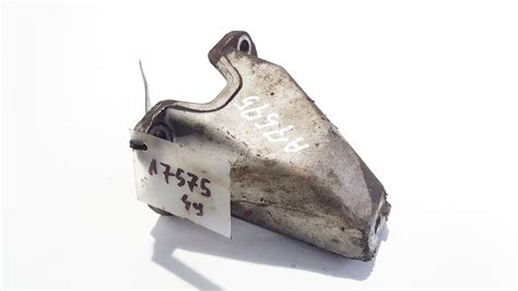 8d0399113ab Used Engine Mount Bracket And Gearbox Mount Bracket