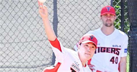 정해영네일 앞 힘찬 투구 사진