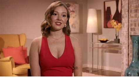 90 Day Fiance Kara Rocks Long Hair Extensions And Belly Baring Top