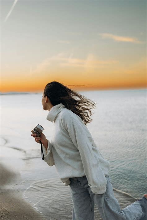 Women At The Beach Photos Download The Best Free Women At The Beach