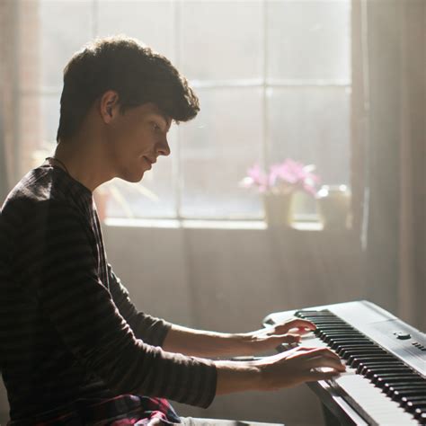 Aprenda a tocar piano Aprenda lições de piano online Yousician