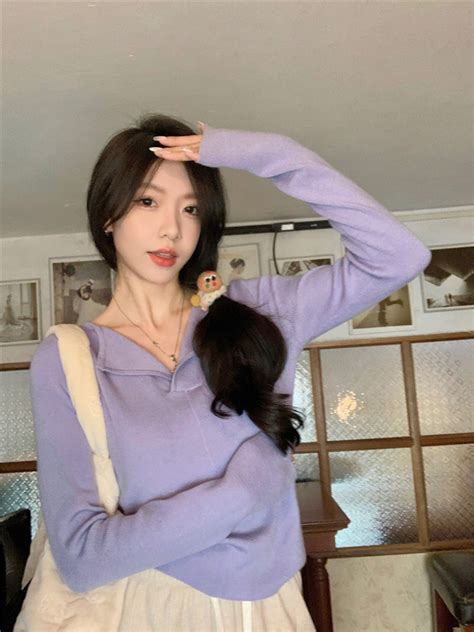 브이넥 카라 긴팔 티셔츠 골지 니트 청순 페미닌 여성스러운 슬림핏 슬렌더 여리 봄 여름 간절기 데이트 여친 출근 하객 룩 데일리 베이직 기본템 꾸안꾸 쫀쫀 스판 캐주얼