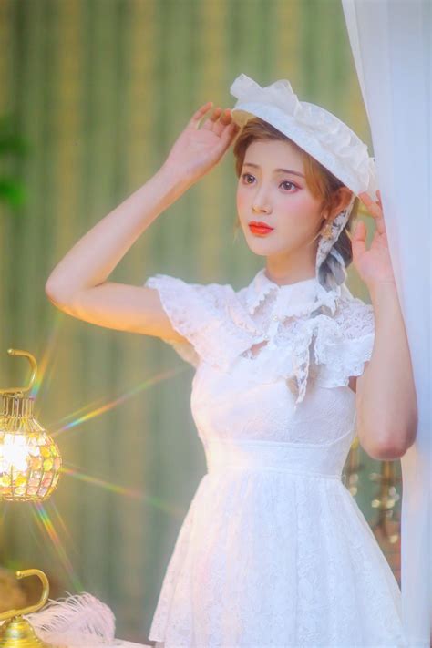 美女演员王星辰最新清纯美照流出，实在太清新脱俗 搜狐大视野 搜狐新闻