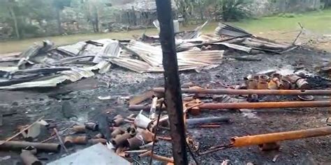 Dvb ယင်းမာပင် Pdf စခန်း စီးနင်းခံရပြီး ၂ ဦး ကျဆုံး၊ ဝက်လက် စစ်ဘေးရှောင်များ မိုးကာနှင့်ဆေးဝါး