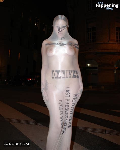 Noah Cyrus Sexy Flashes Her Seductive Boobs And Body Aznude