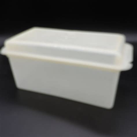 Tupperware Bread Boxes At June Hughes Blog