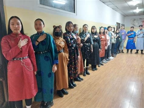 Ражив Гандийн нэрэмжит Үйлдвэрлэл Урлалын Политехник Коллеж