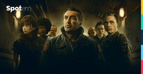 Echa Un Vistazo Al Guardarropa De Sylvie Bridgette Dubois Interpretado Por Pauline Etienne En