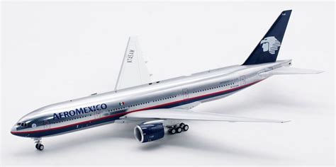 Inflight200 Aeromexico Boeing 777 2q8er N745am Polished With Stand