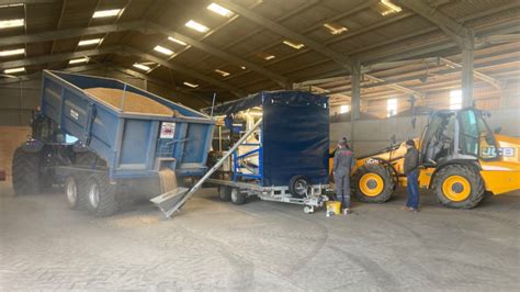 Scottish Grain Handling Demos Prove A Huge Success Farm Contractor And Large Scale Farmer