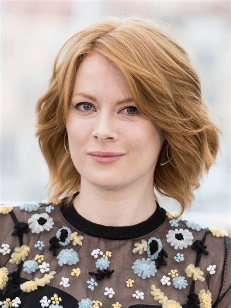Photos De Emily Beecham Allociné