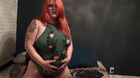 Poison Ivy Aquarium Pump Belly Inflation Vidéos Porno Gratuites