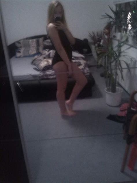 Dream Babe Blonde Big Ass Selfie Bigassandtits