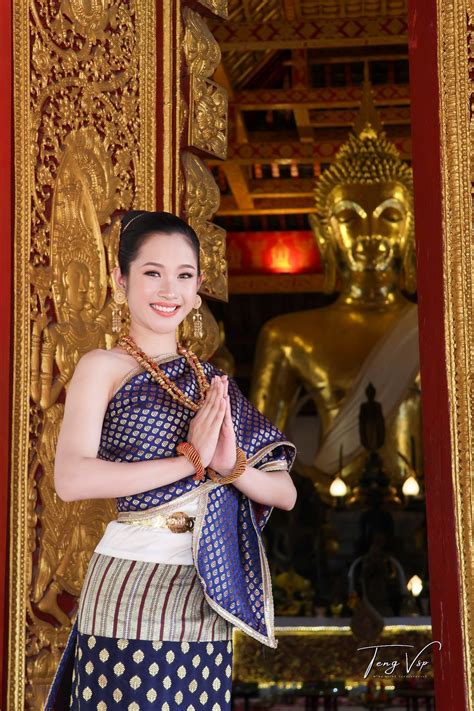 Teng ນາງສັງຂານ ຫລວງພຣະບາງ 2025 ນາງ ສຸກລາວັນ ອິນສີຊຽງໃໝ່ ມາທ່ຽວຊົມ ວັດວິຊຸນນະຣາຊ ນະຄອນ