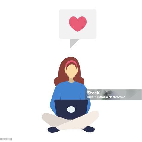 노트북 세미 플랫 Rgb 컬러 벡터 일러스트와 소녀 긍정적 인 리뷰를 떠나는 여자 인터넷 서핑을 좋아하는 사람 소셜 미디어