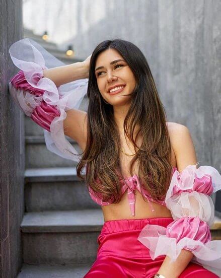 Sibil Çetinkaya Kimdir Hayatına Dair Bilinmeyenler Düşünce Kataloğu