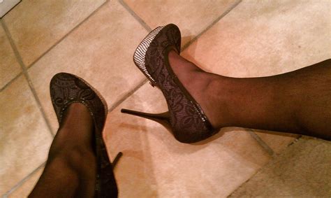 Zapatos Nuevos Fotos Porno Xxx Fotos Imágenes De Sexo 791867 Pictoa