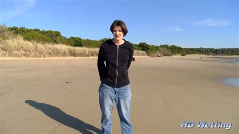 Pictures Wetting Jeans On The Beach Omorashi General Omorashi