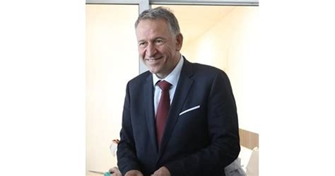 Д р Стойчо Кацаров Дали болният ще живее често се решава от биомаркерите само у нас в ЕС