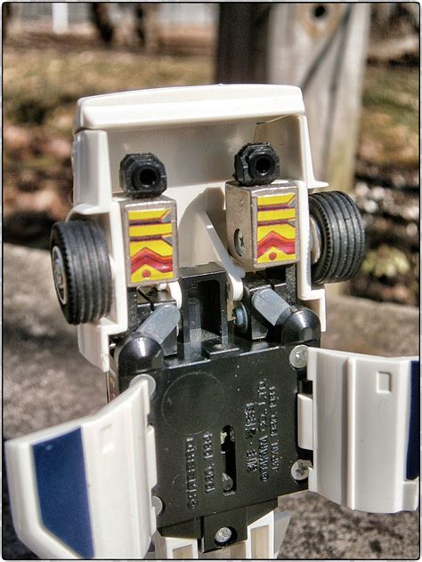 Mechageezers Toy Ramblings Toy Review Hasbro Transformers Omnibot Downshift