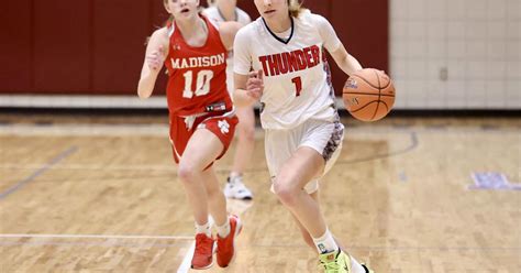 Poky Girls Cant Hang On To Lead In Close Loss To Madison 38 35